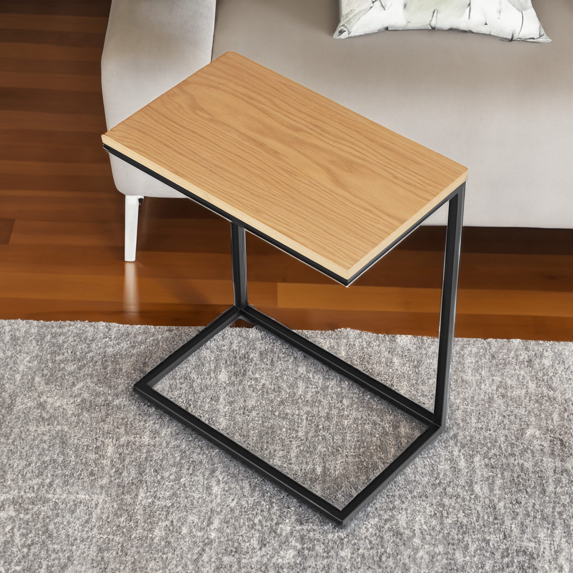 Tables d'appoint en différentes couleurs